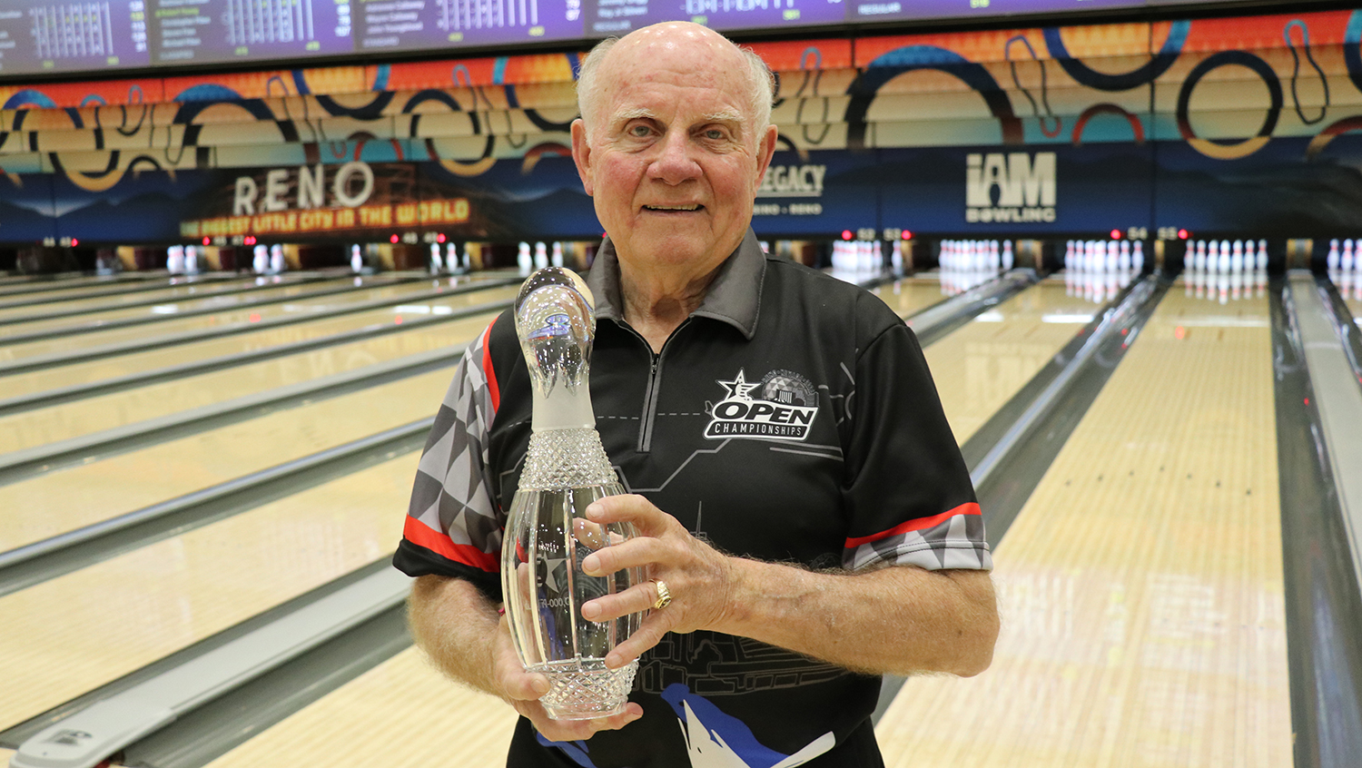 BOWL.com | Diamond earns crystal pin at USBC Open Championships